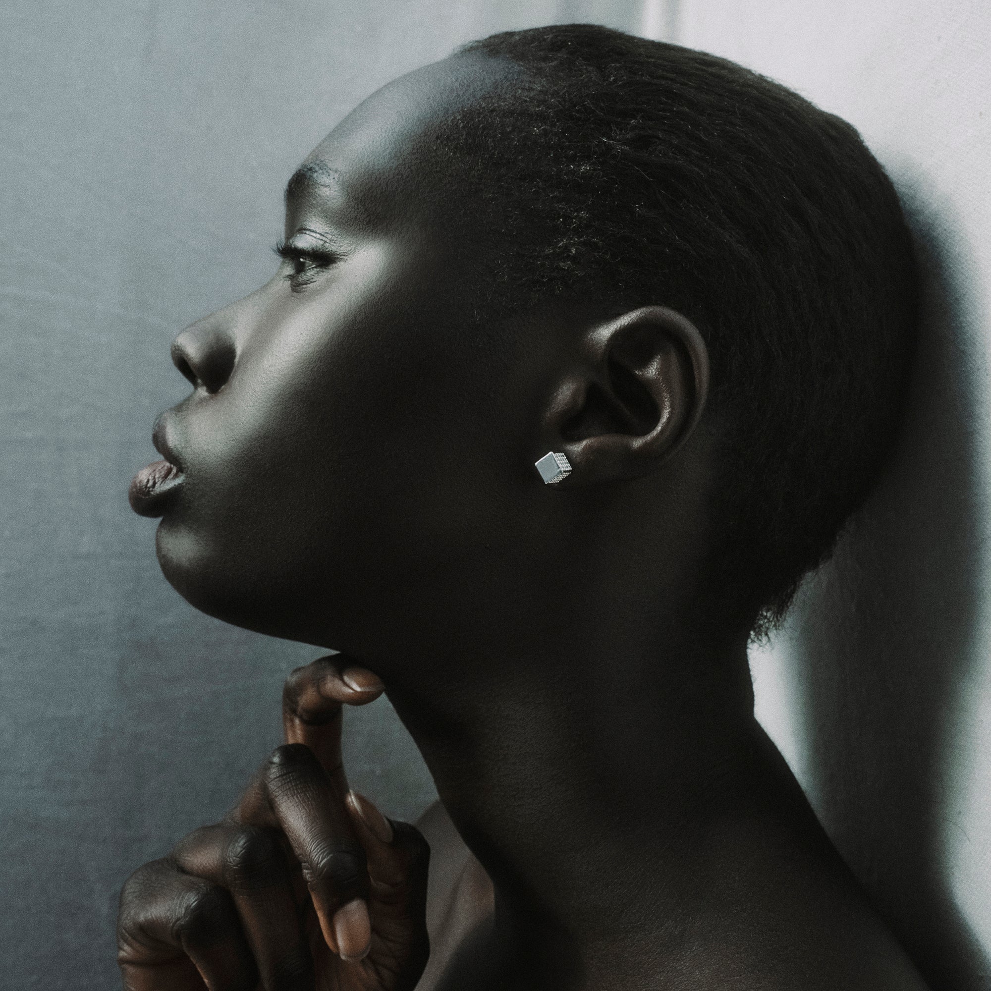 Pavé Pyramid Stud Earring - Silver – EDDIE BORGO